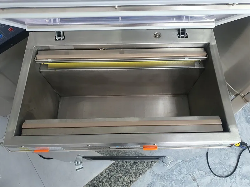 Máy hút chân không DZ660